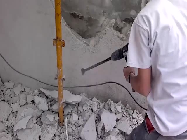 How to use a Demolition Hammer Properly (subtitles) - Videos - You ...